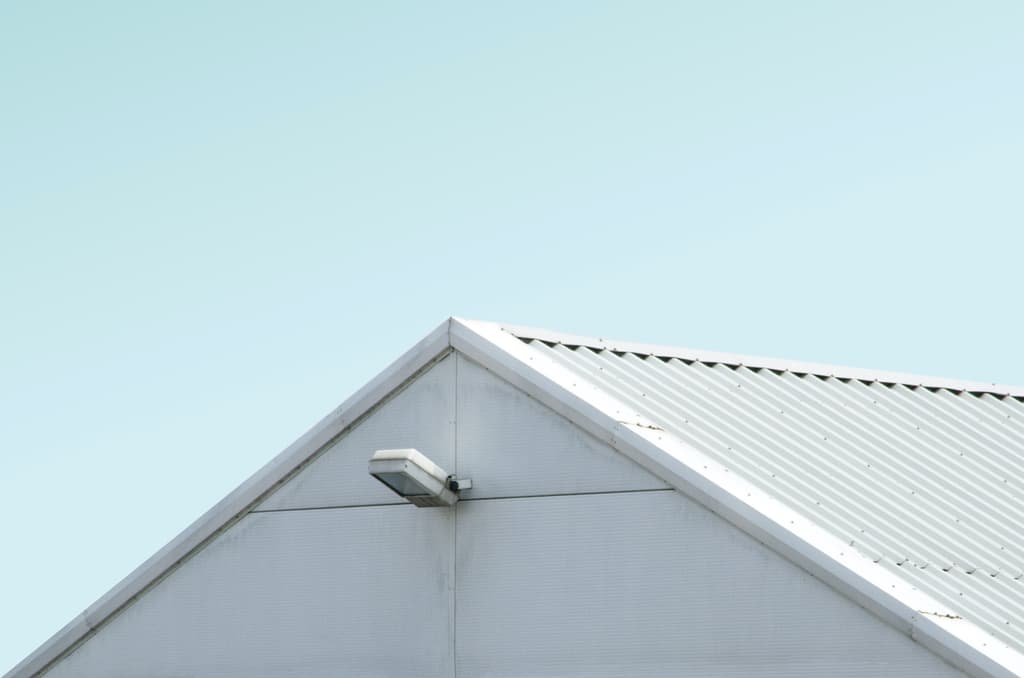 Mono-Pitch Roof: An Aesthetic and Practical Solution | Reno Quotes